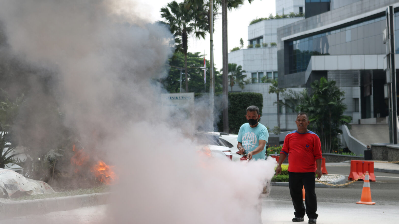 Latihan Pemadaman Api Bidakara Jakarta - MPI Bidakara